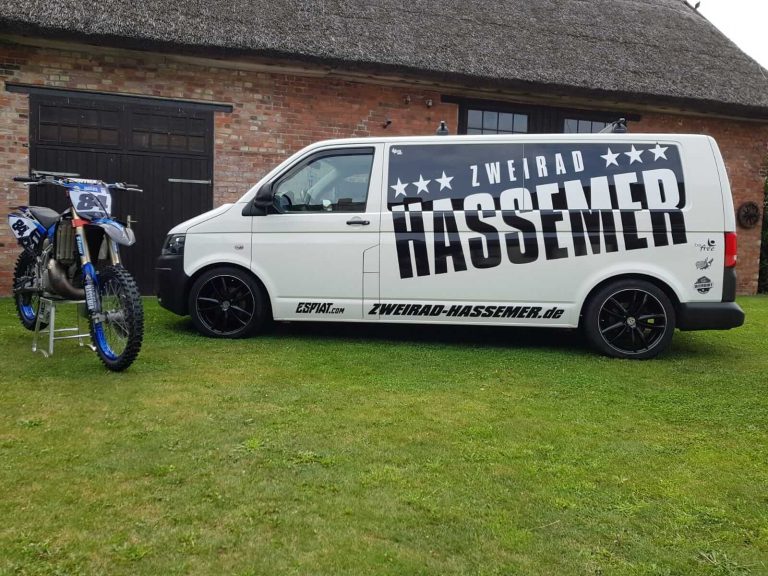 VW T5 Design mit Folierung Beklebung für Motocross Team – ESPIAT
